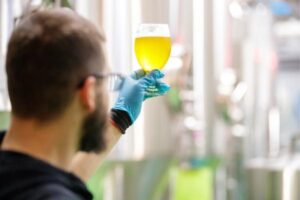 Warm Beer – Who Drinks It And Why? – ExpertBrewing.com