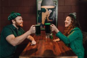 What Does Guinness Taste Like? (Here’s Why!) – ExpertBrewing.com