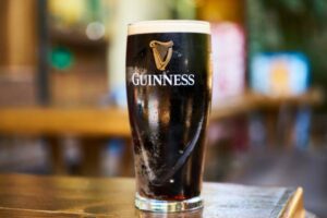 Is Guinness Carbonated? Well it also has Nitrogen! – ExpertBrewing.com