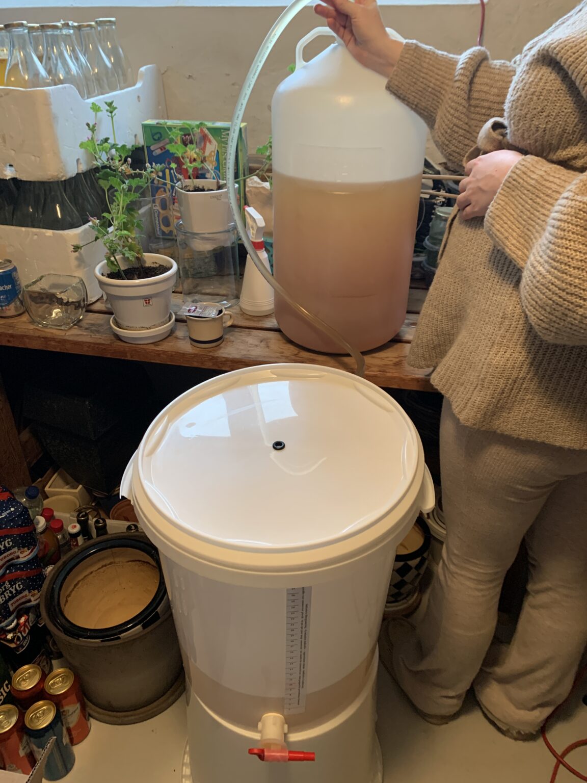 How To Rack Cider? – ExpertBrewing.com