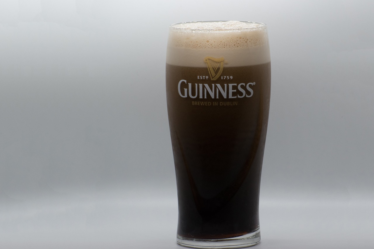 What Does Guinness Taste Like? (Here’s Why!) – ExpertBrewing.com