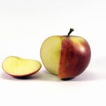 30 Red Apples and Their Use in Food and Cider – ExpertBrewing.com